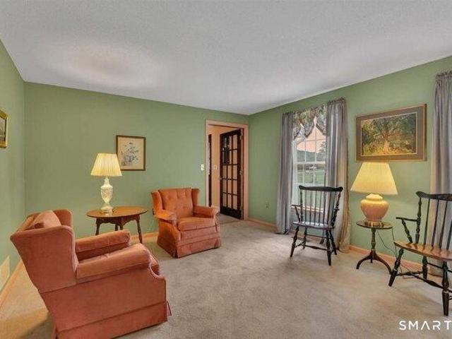 house with 4 bedroom, Southington CT ES105113095