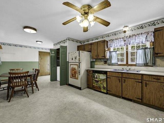 house with 4 bedroom, Southington CT ES105123815