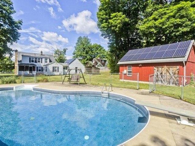 house with 4 bedroom, Southwick MA ES104237696