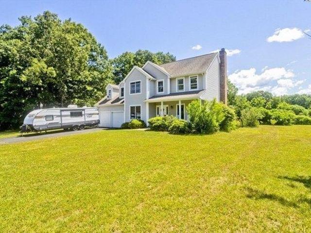 house with 4 bedroom, Southwick MA ES105096153