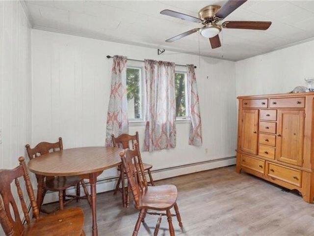 house with 4 bedroom, Smithfield RI DLS101781520