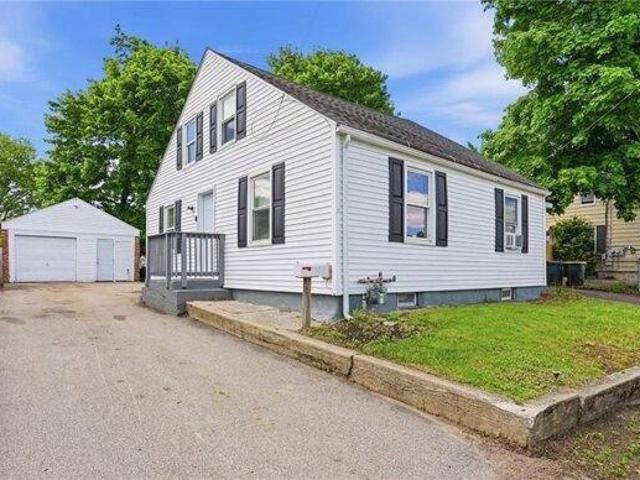 house with 4 bedroom, Smithfield RI DLS102775626