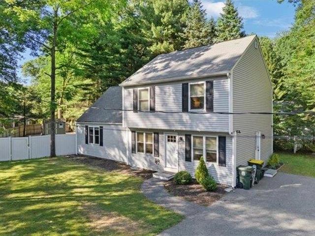 house with 4 bedroom, Smithfield RI DS104078578