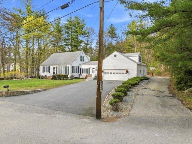house with 4 bedroom, Smithfield RI DS102801025