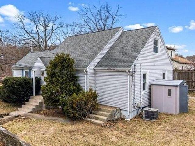 house with 4 bedroom, Smithfield RI DS103097707