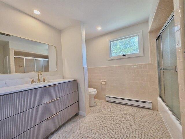 house with 4 bedroom, Smithfield RI ES104261613