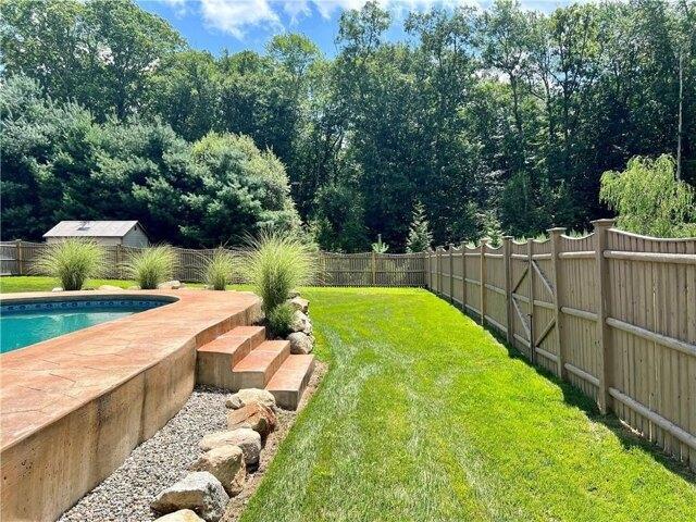 house with 4 bedroom, Smithfield RI ES104810386