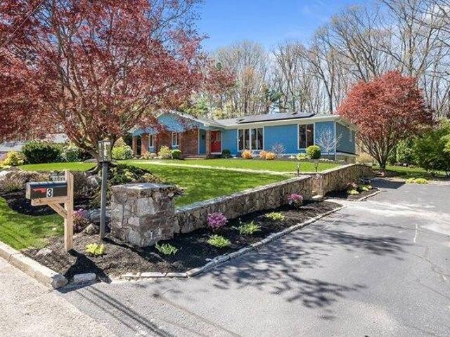 house with 4 bedroom, Smithfield RI ES105094673