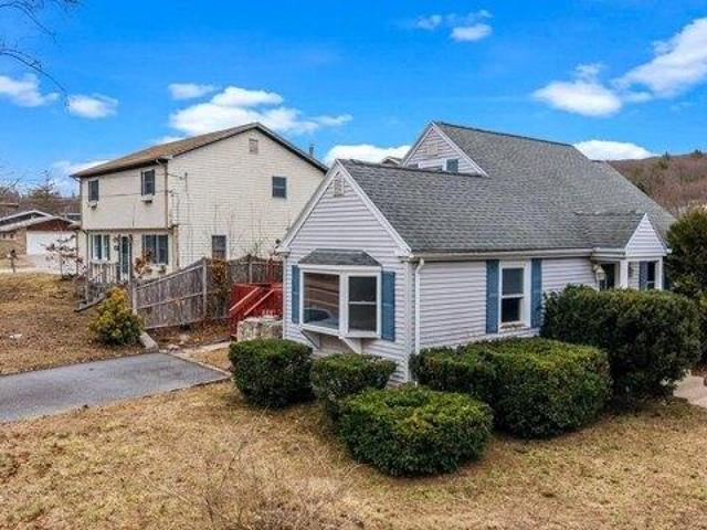 house with 4 bedroom, Smithfield RI ES103097707