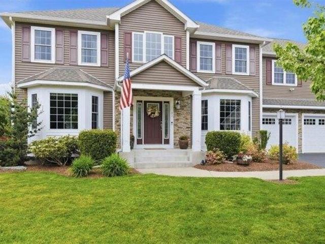 house with 4 bedroom, Smithfield RI ES103224221