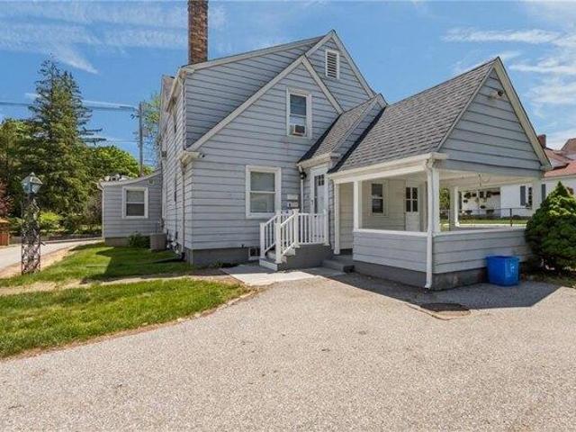 house with 4 bedroom, Smithfield RI ES103250664