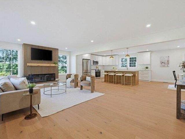 house with 4 bedroom, Spencer MA ES104011509