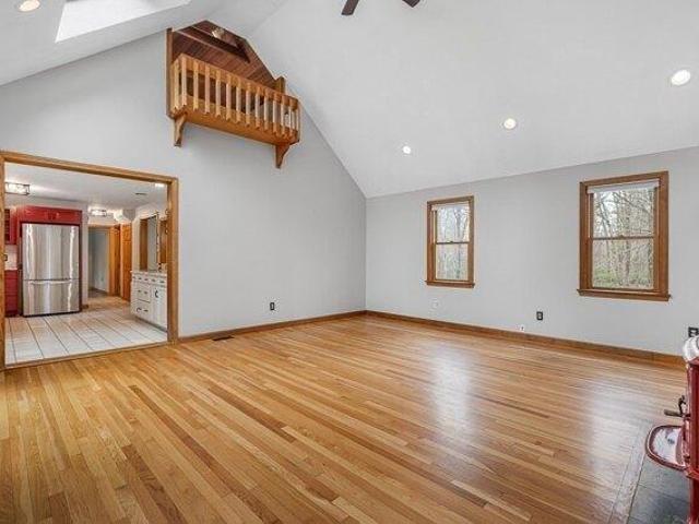 house with 4 bedroom, Spencer MA ES104149972