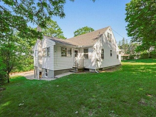 house with 4 bedroom, Spencer MA ES104852261
