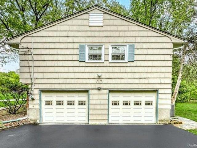 house with 4 bedroom, Spring Valley NY ES103627611