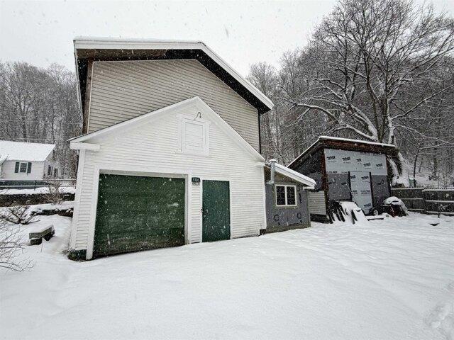 house with 4 bedroom, Springfield VT DLS102214894