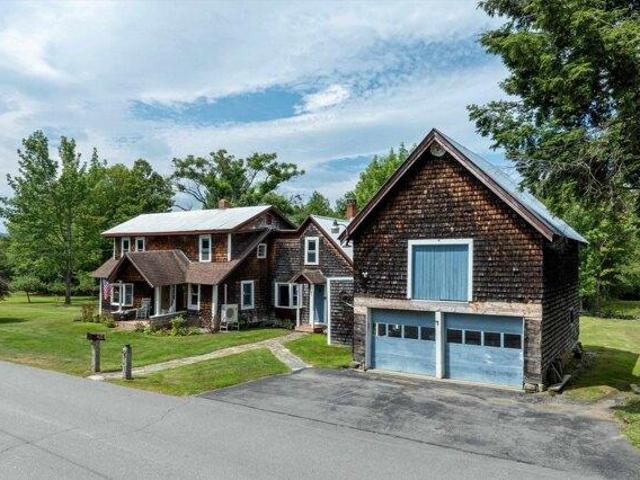 house with 4 bedroom, Springfield VT DS102211791