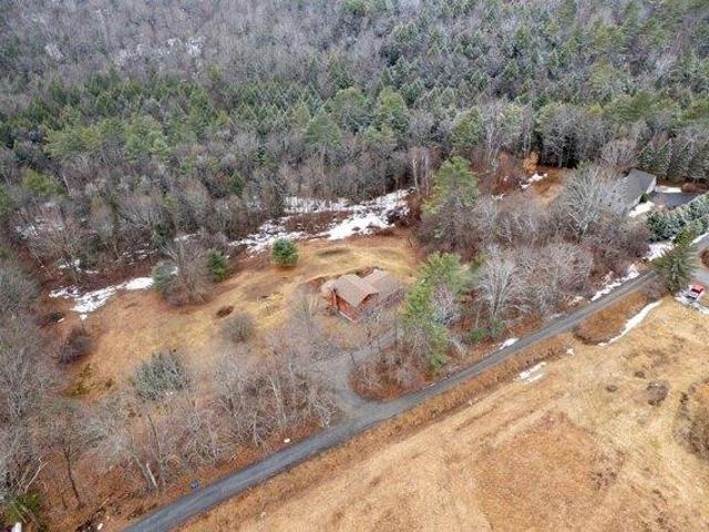house with 4 bedroom, Springfield VT ES103223580
