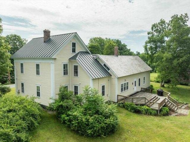 house with 4 bedroom, Springfield VT ES103888366