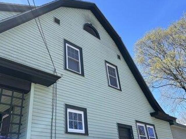 house with 4 bedroom, Springfield VT ES104234110