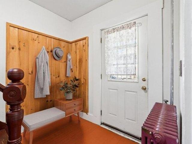 house with 4 bedroom, Springfield VT ES104831095