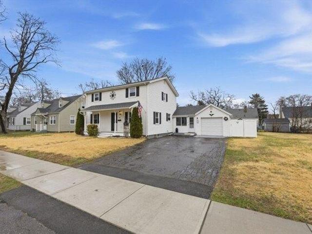 house with 4 bedroom, Springfield MA DS101899210