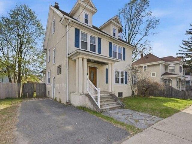 house with 4 bedroom, Springfield MA DS102121049