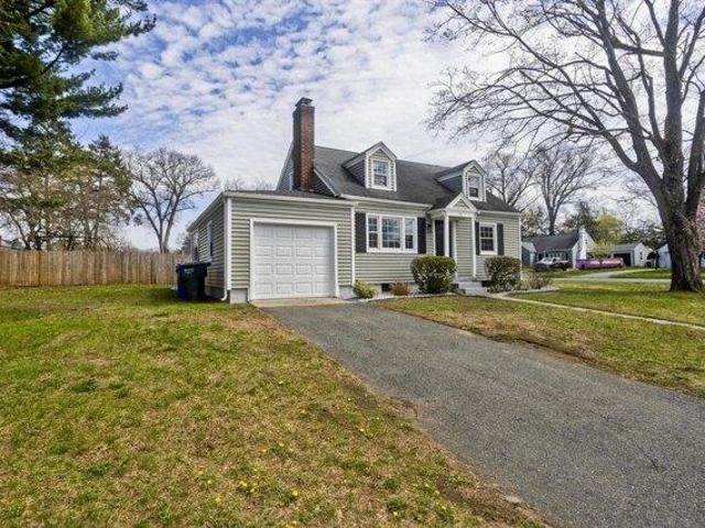 house with 4 bedroom, Springfield MA DS102371291