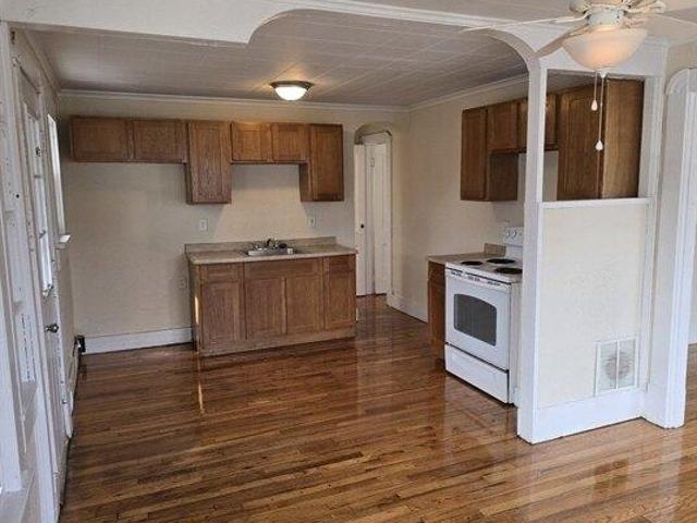 house with 4 bedroom, Springfield MA DS102371869