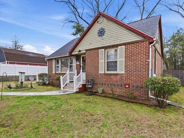 house with 4 bedroom, Springfield MA DS102635629