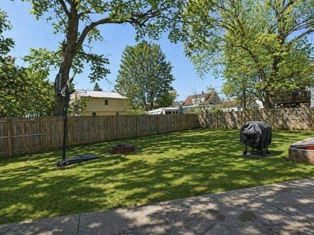 house with 4 bedroom, Springfield MA DS102780153
