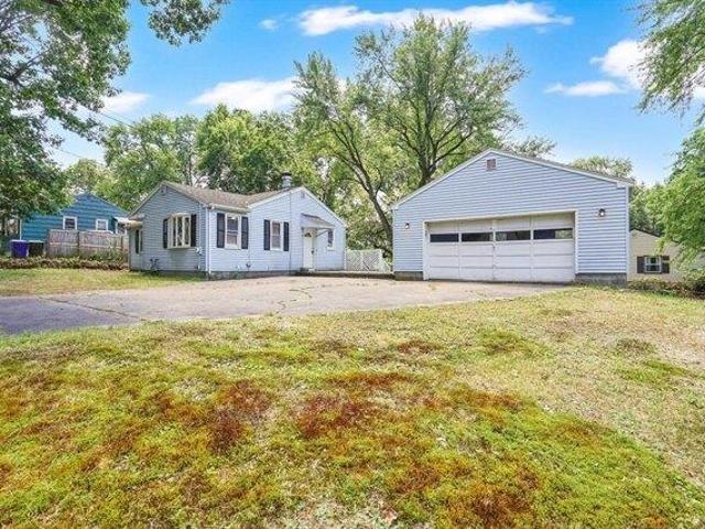 house with 4 bedroom, Springfield MA DS103932599