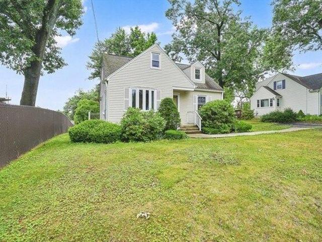 house with 4 bedroom, Springfield MA DS104043548
