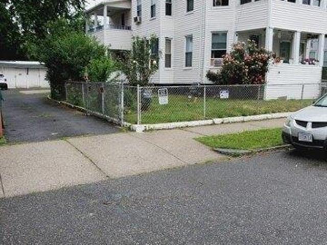 house with 4 bedroom, Springfield MA DS104149982