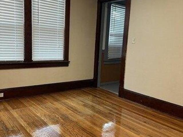 house with 4 bedroom, Springfield MA ES103019895