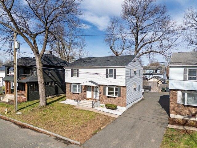 house with 4 bedroom, Springfield MA ES103189848