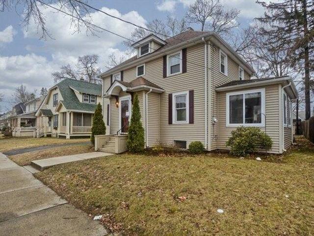 house with 4 bedroom, Springfield MA ES103436687