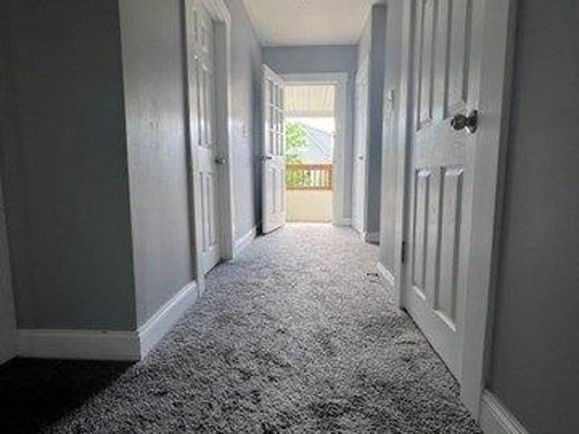house with 4 bedroom, Springfield MA ES103664460