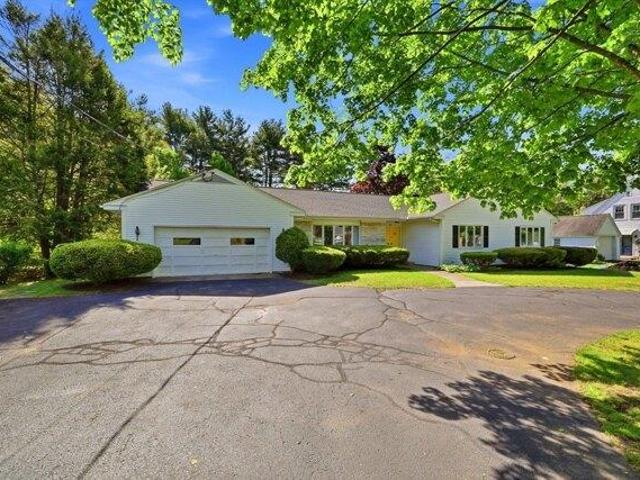 house with 4 bedroom, Springfield MA ES103809508