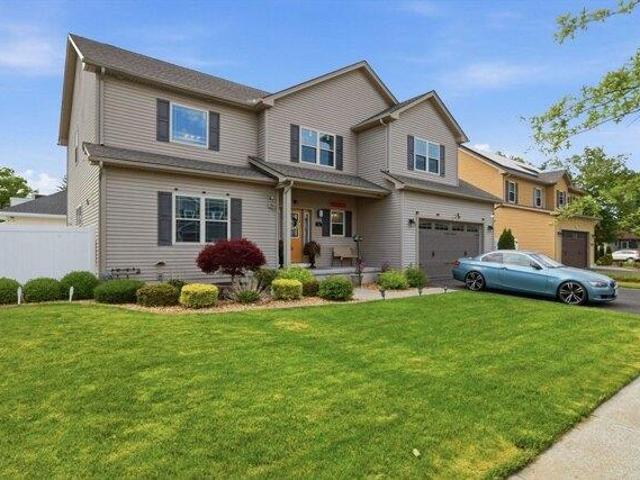 house with 4 bedroom, Springfield MA ES104444397