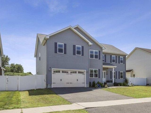 house with 4 bedroom, Springfield MA ES104791614