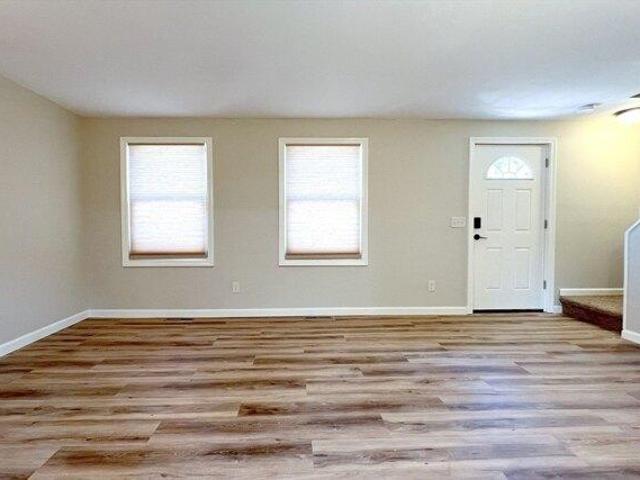 house with 4 bedroom, Springfield MA ES104849056