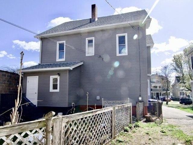 house with 4 bedroom, Springfield MA ES104850614