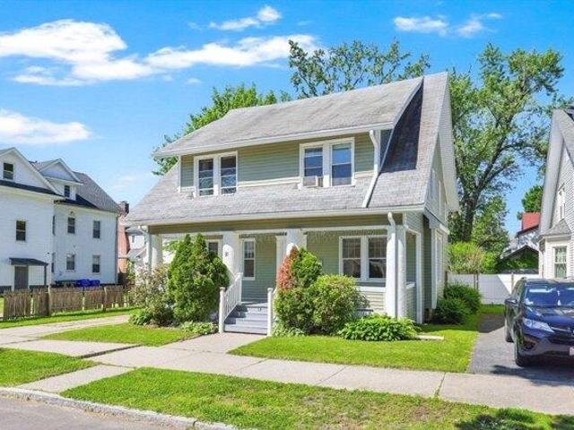 house with 4 bedroom, Springfield MA ES104994655