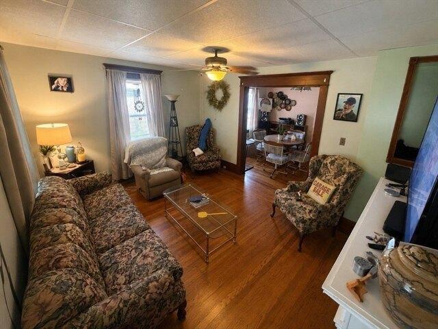 house with 4 bedroom, Springfield MA ES104922260