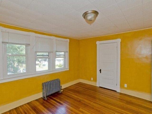 house with 4 bedroom, Springfield MA ES105082220