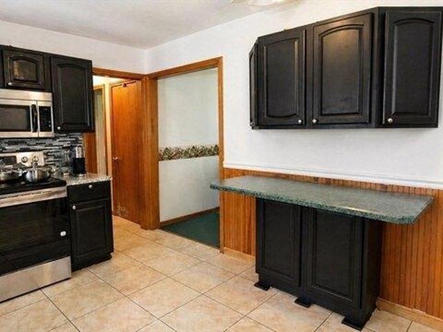 house with 4 bedroom, Springfield MA ES105082305