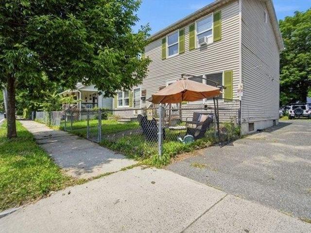 house with 4 bedroom, Springfield MA ES105108755