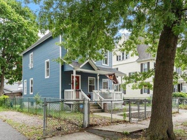 house with 4 bedroom, Springfield MA ES105229755
