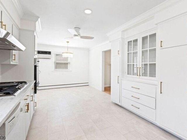 house with 4 bedroom, Springfield NJ DS103187102